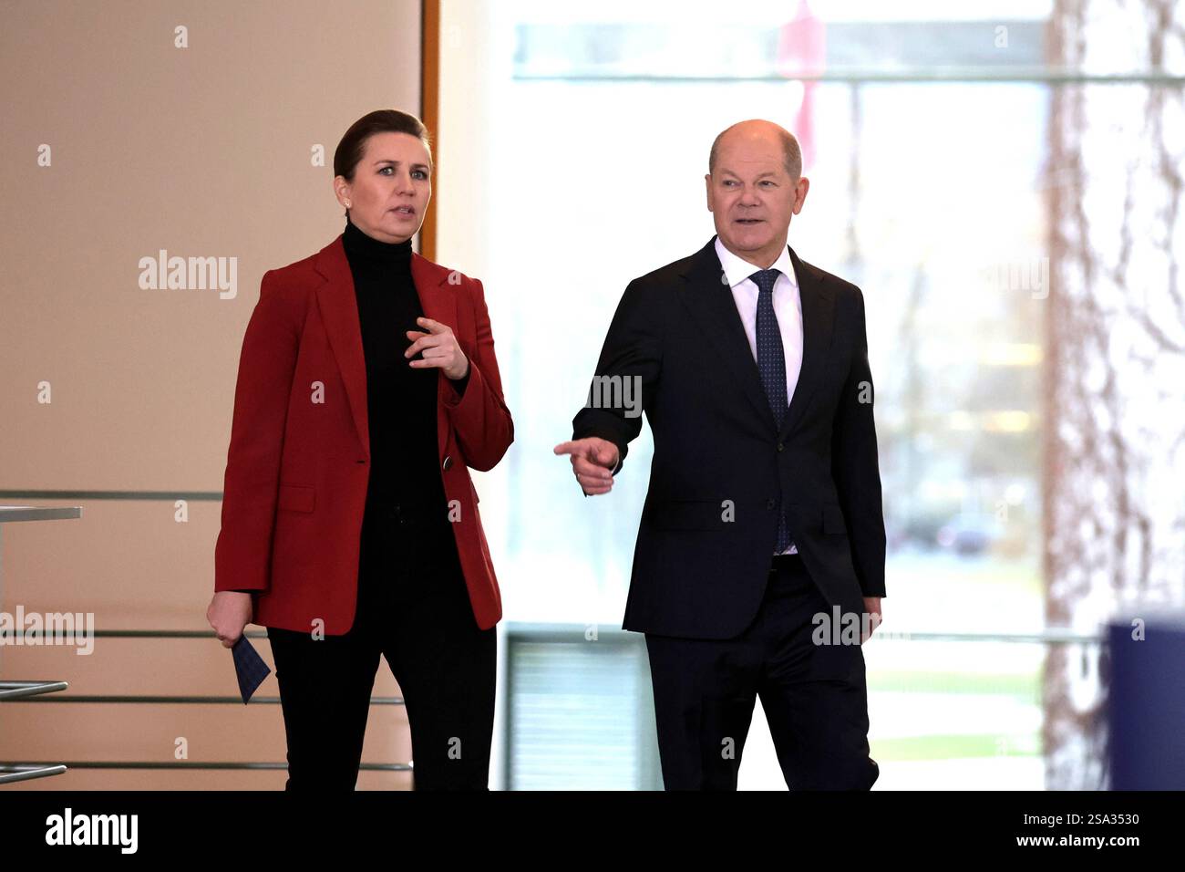 Mette Frederiksen, Ministerpraesidentin des Koenigreichs Daenemark, und ...
