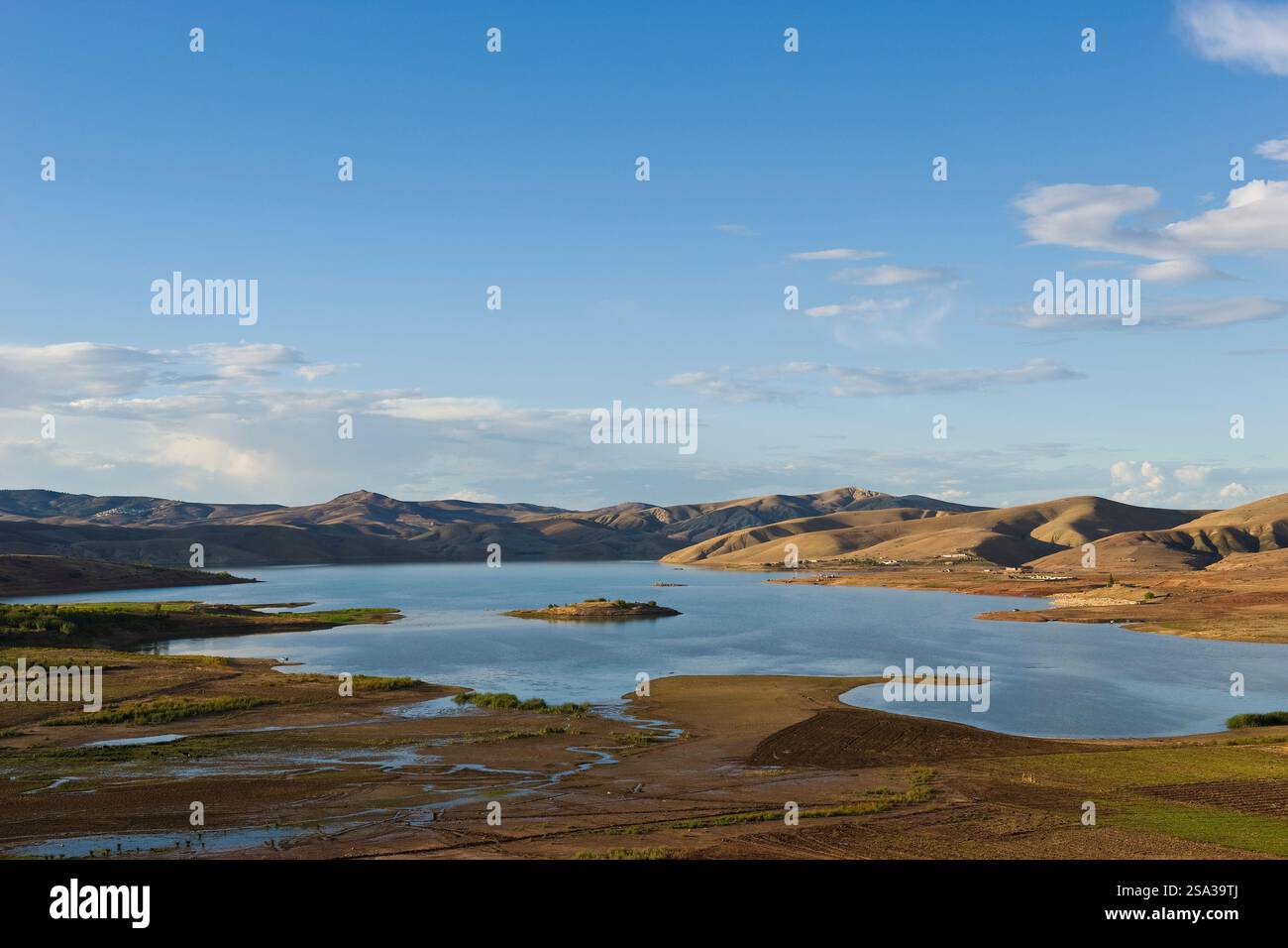 Barrage sidi chahed lake hi-res stock photography and images - Alamy