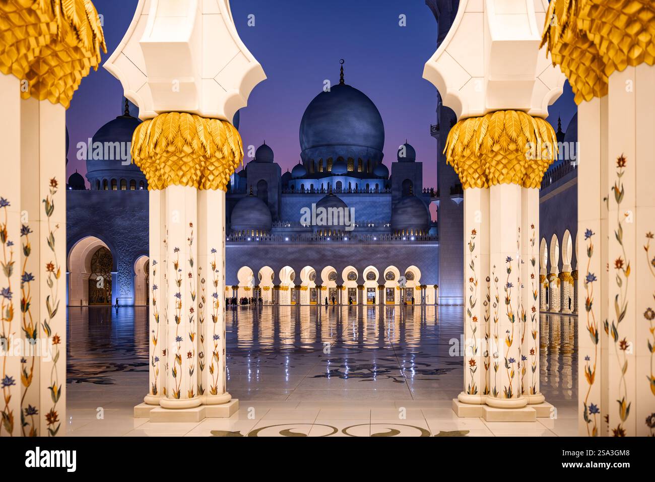 Architectural details of the majestic Sheikh Zayed Bin Sultan Al Nahyan ...