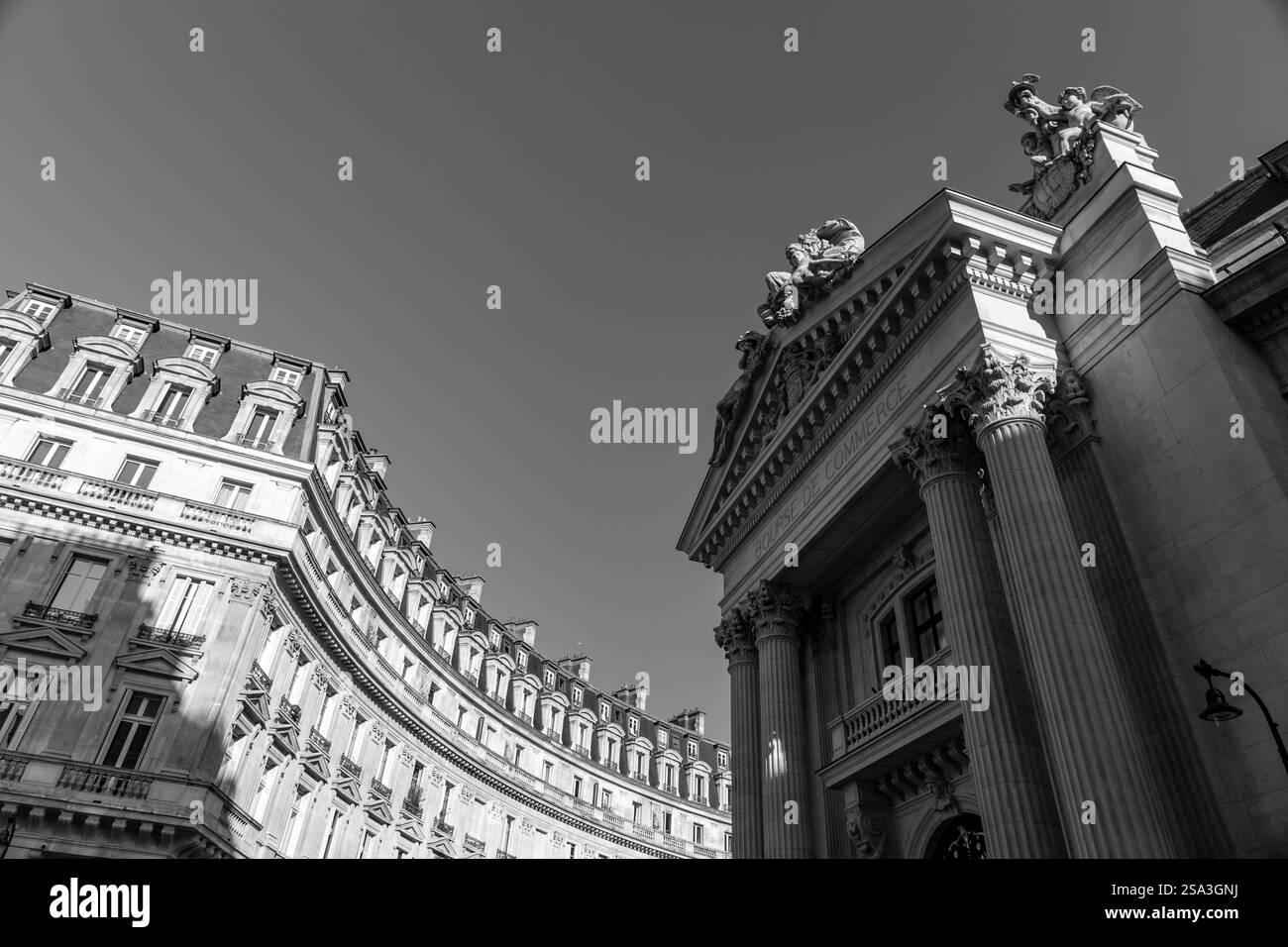 The Bourse de Commerce has been the Parisian exhibition site of the ...