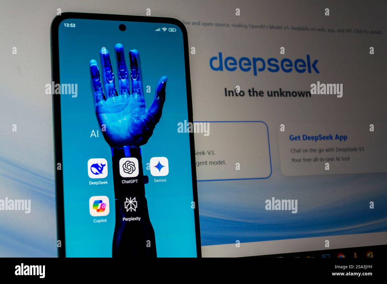 Various Artificial Intelligence mobile apps, DeepSeek open-source large ...
