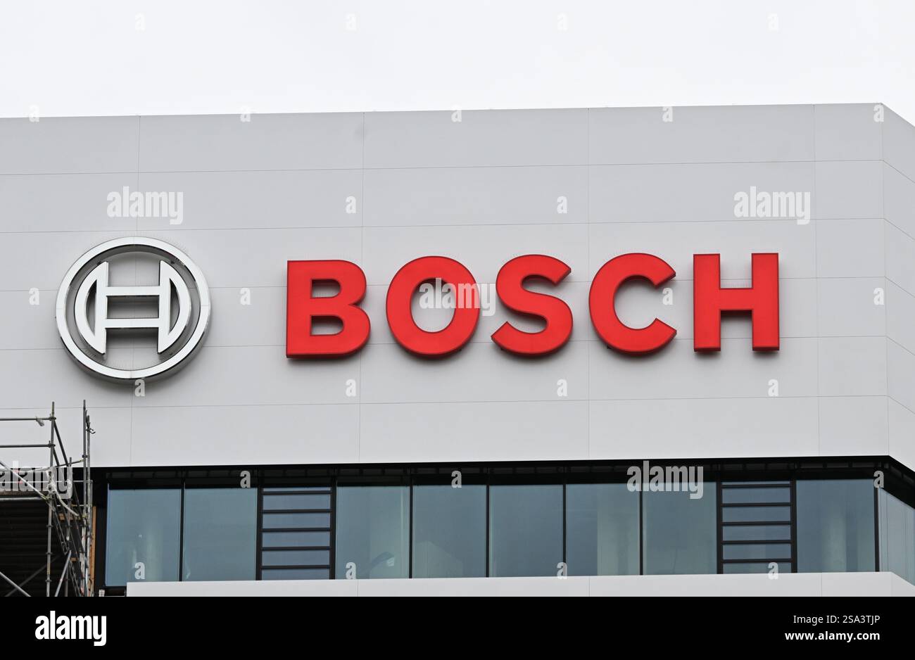 Gerlingen, Germany. 28th Jan, 2025. The logo of the Bosch technology ...