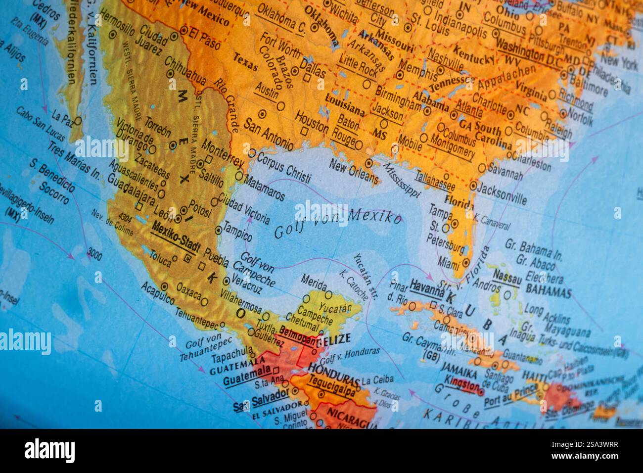 28.01.2025, Der Golf von Mexiko hier auf der Landkarte eines Globus ...