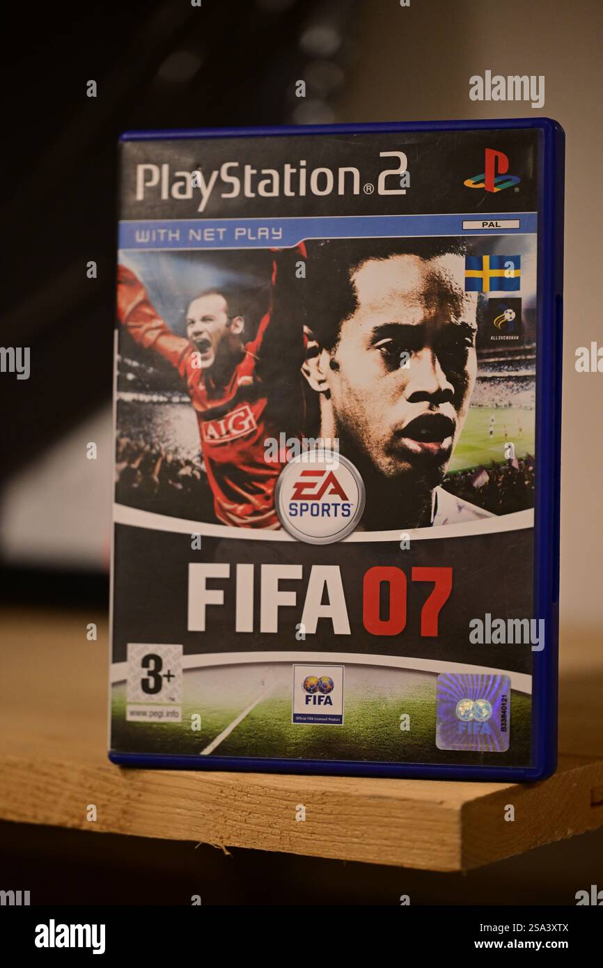 Playstation 2 cd console hi-res stock photography and images - Alamy