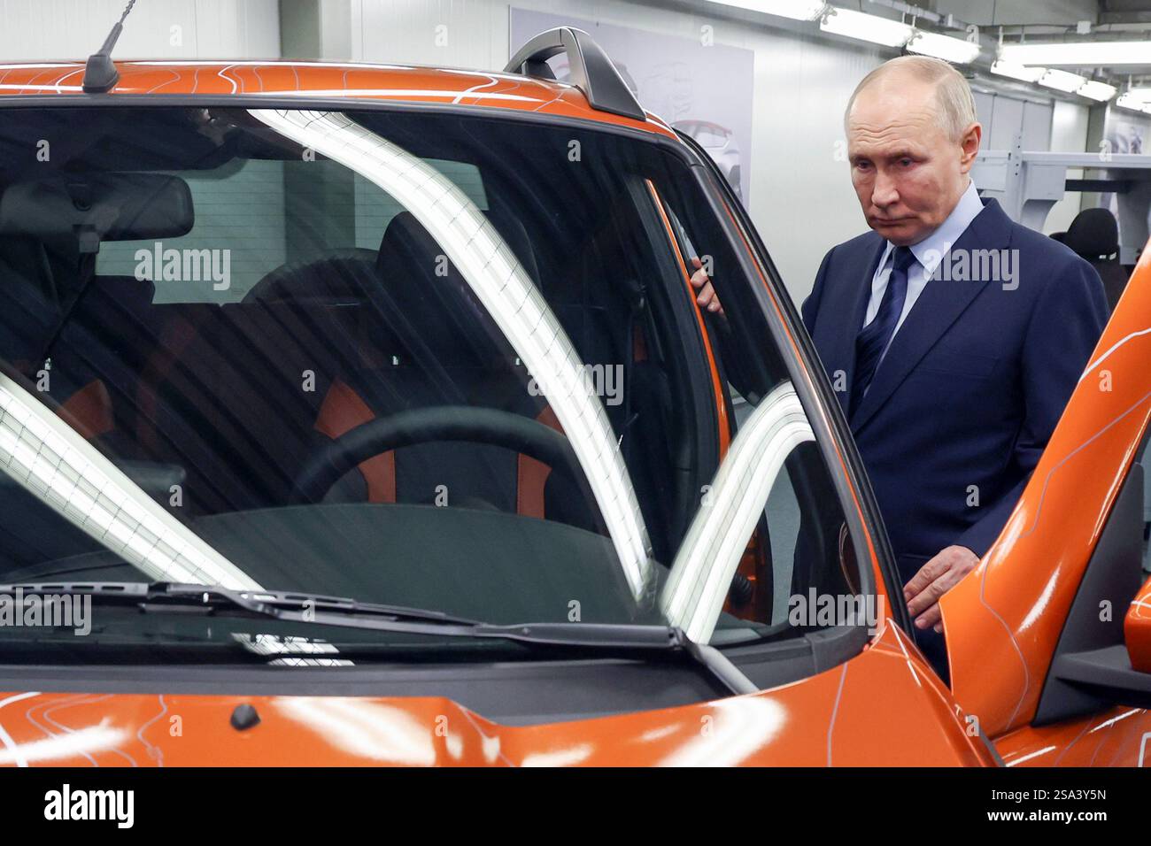 Russian President Vladimir Putin inspects a new Lada e-Niva Travel ...