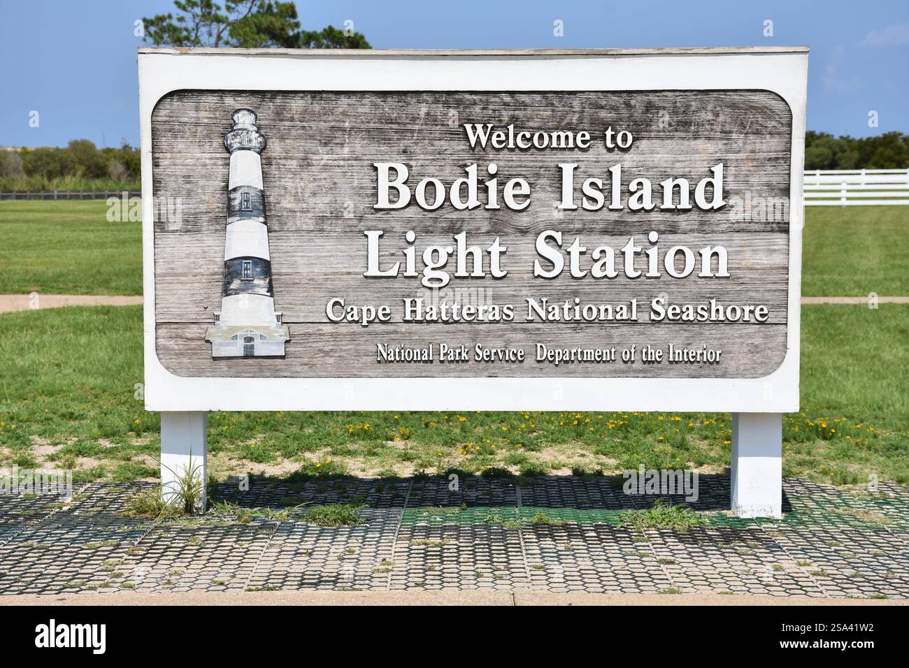 Welcome sign for Bodie Island Lighthouse located on the Outer Banks of ...