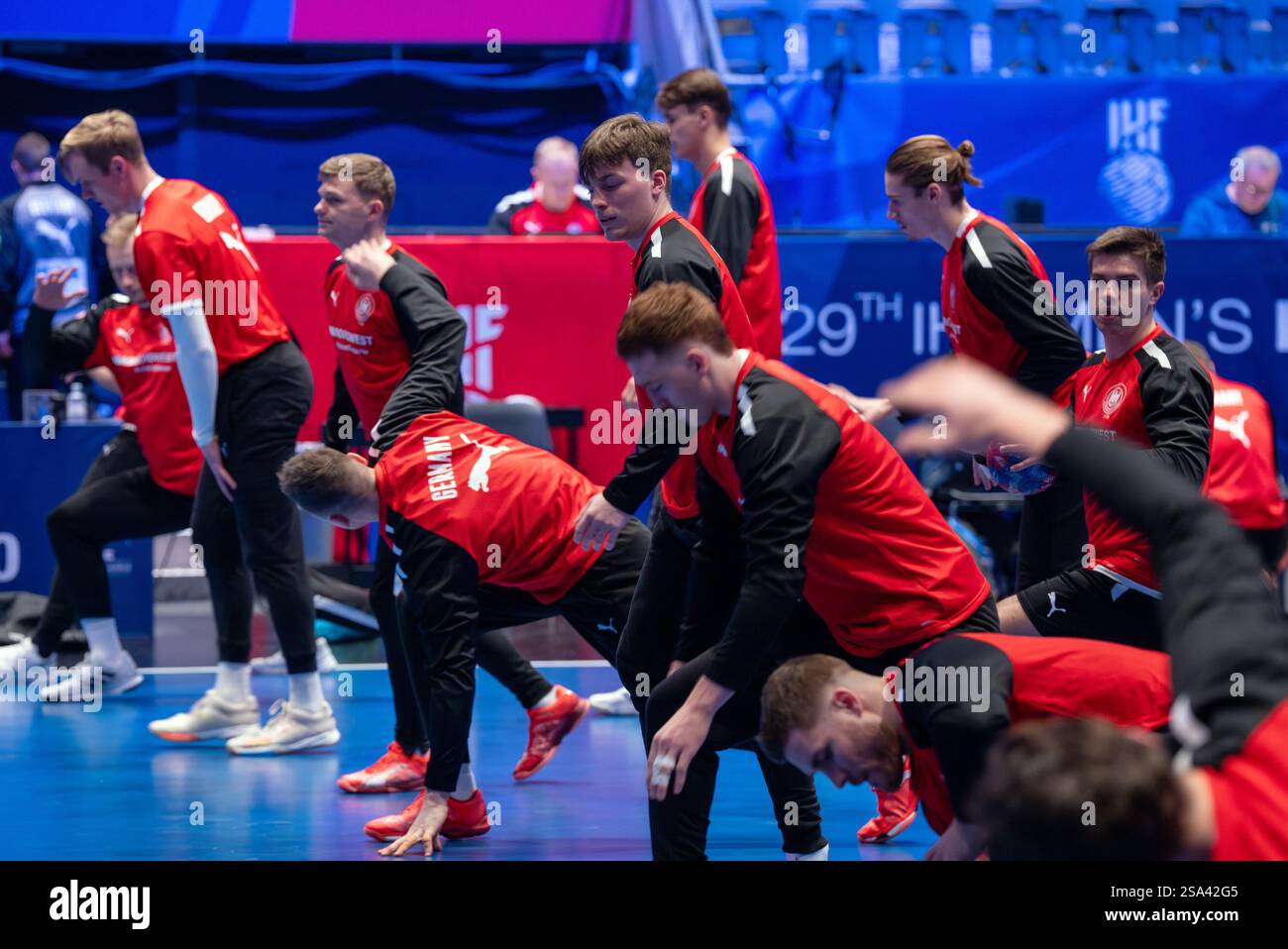 28 January 2025, Norway, Oslo: Handball: World Championship, training ...