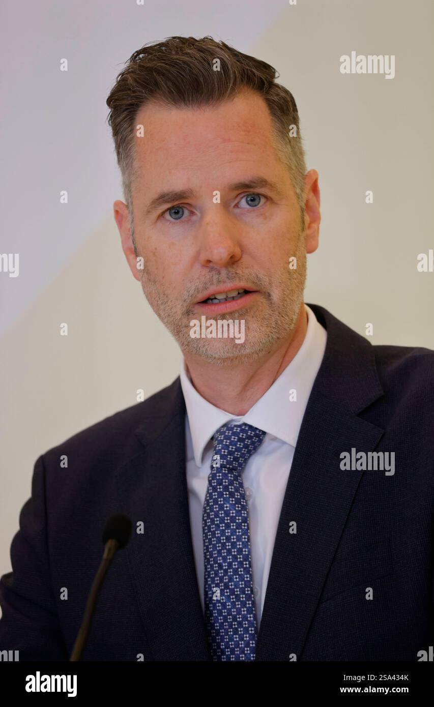 Deutschland, Berlin, Reichstag, Pressekonferenz Christian Dürr ...