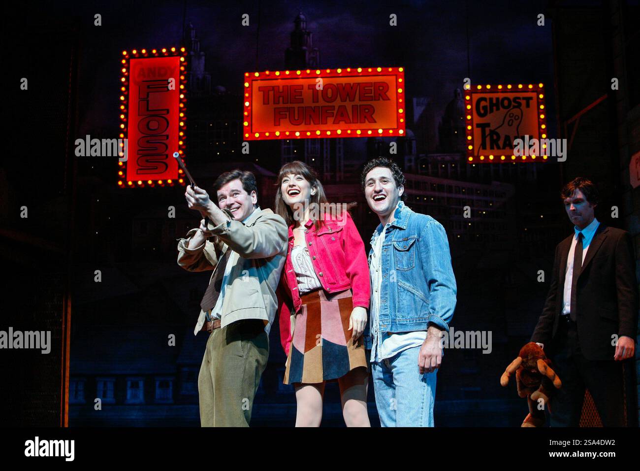 l-r: Mark Hutchinson (Eddie), Sophie Thierens (Linda), Antony Costa ...
