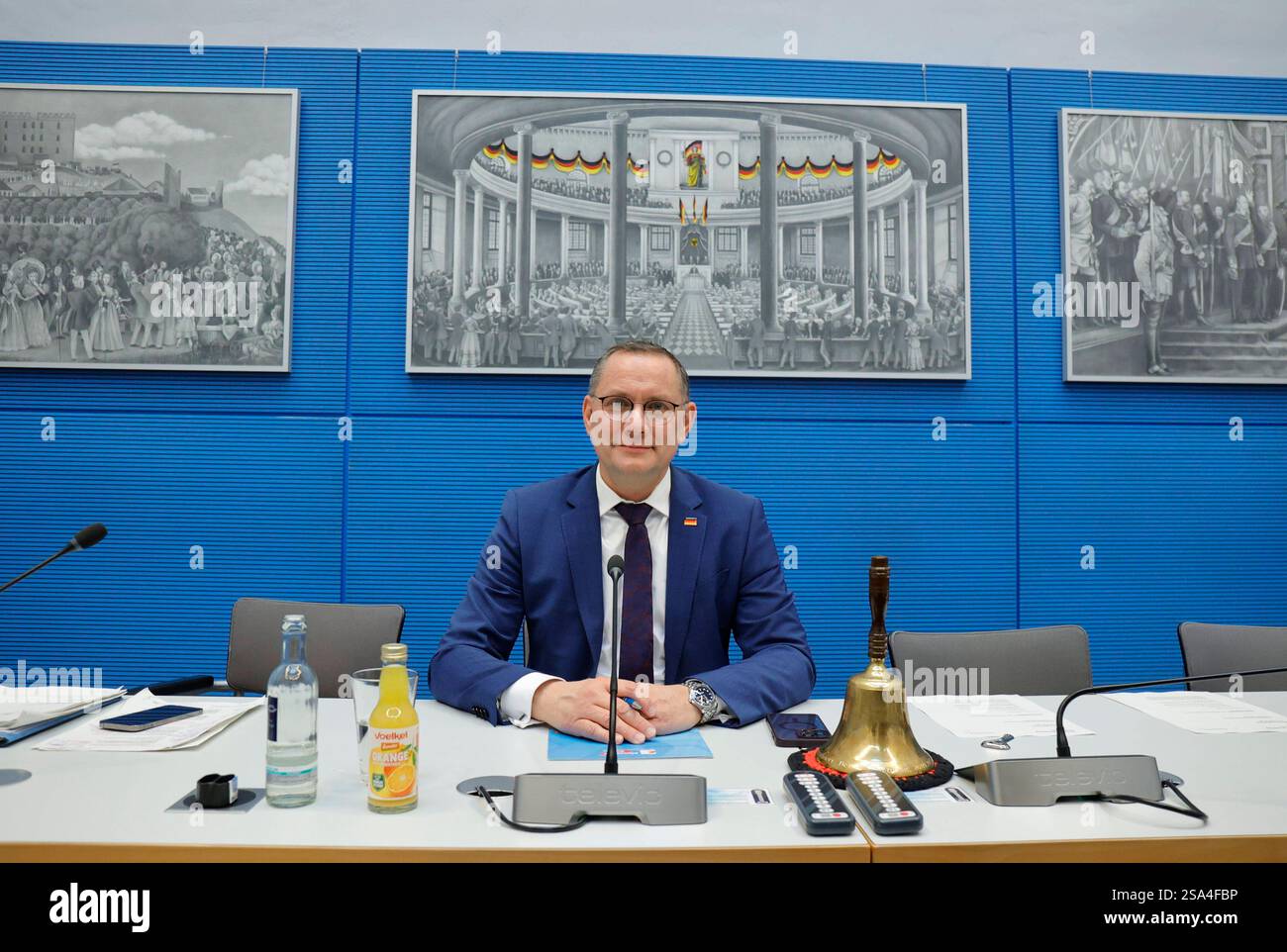 Deutschland, Berlin, Reichstag, Pressekonferenz: Tino Chrupalla ...
