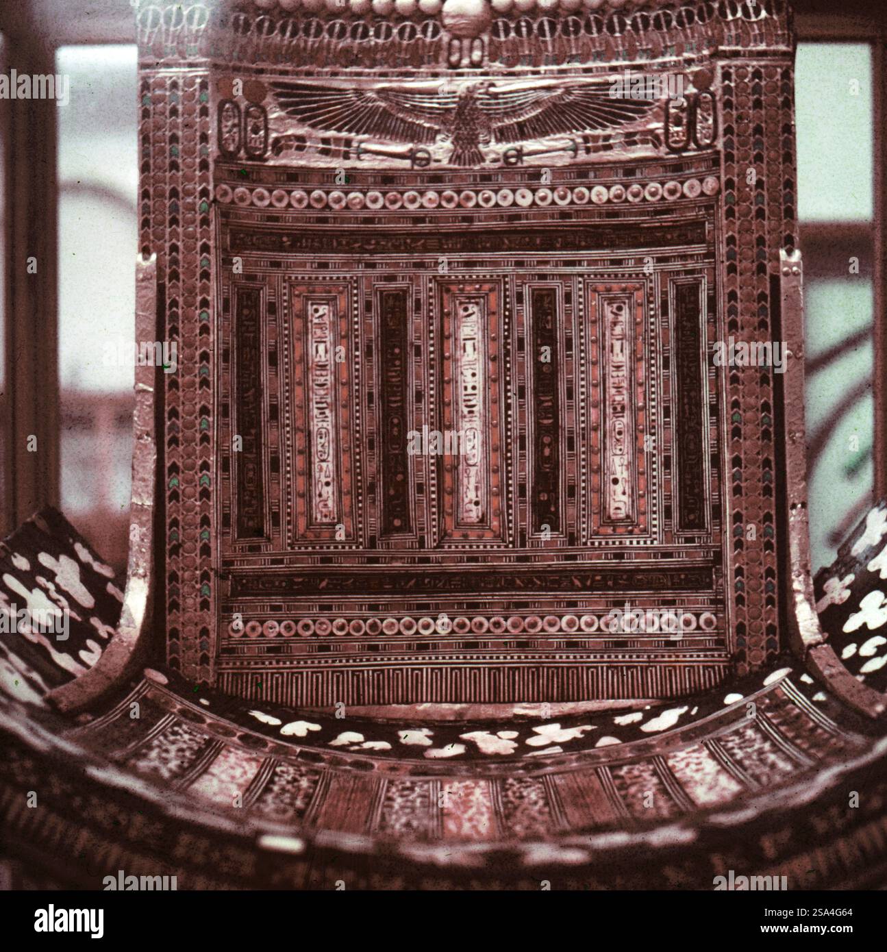 Thronsessel aus dem Grabschatz des Pharao Tut Anch Amun im Ägyptischen ...