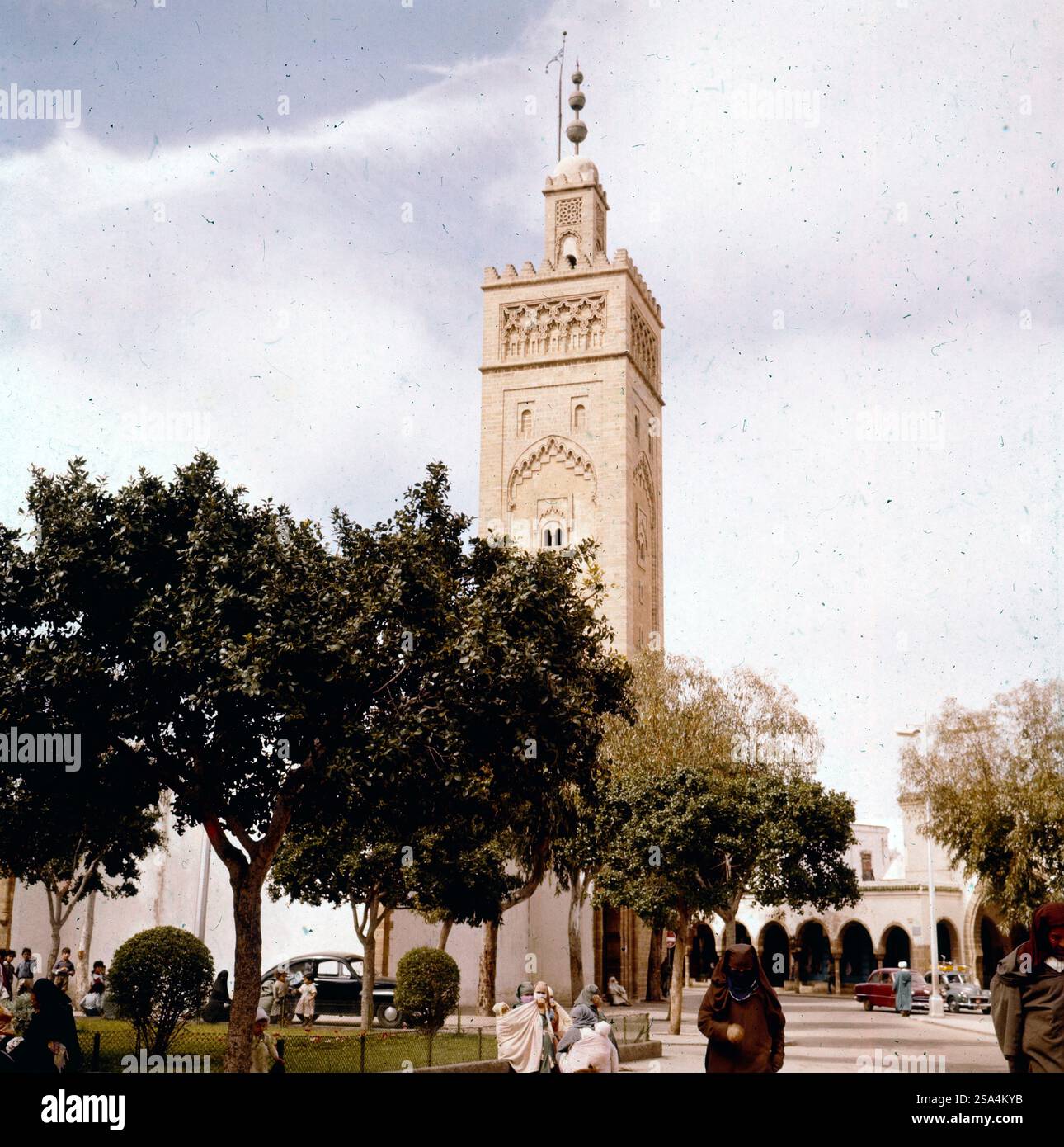 Das Minarett der al-Mohammadi Moschee in Casablanca, Marokko 1959. The minaret of the al ...