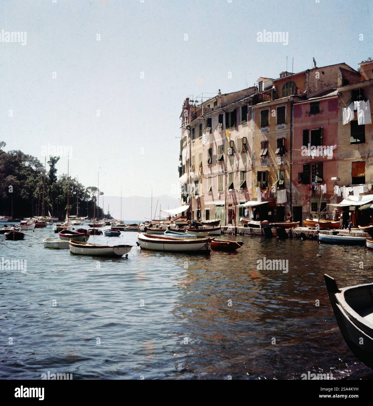 In der Bucht von Portofino in Ligurien, Italien 1956. In the bay of ...