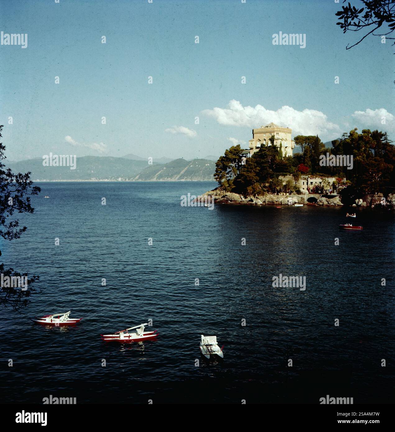 Castello di paraggi hi-res stock photography and images - Alamy