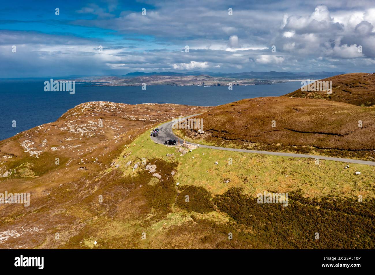 Aerial view of the viepoint of the cliffs of Horn Head at the wild ...
