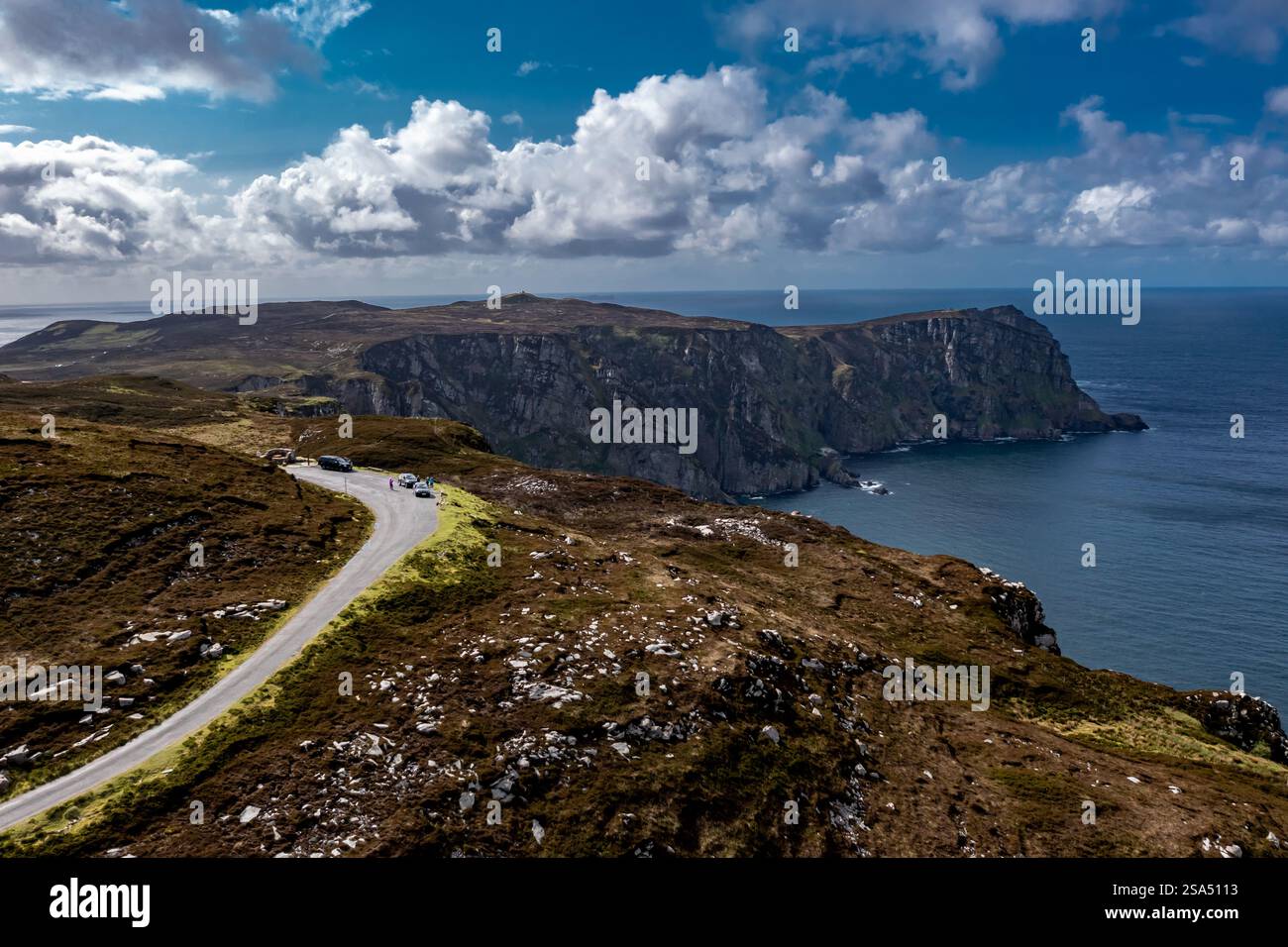 Aerial view of the viepoint of the cliffs of Horn Head at the wild ...