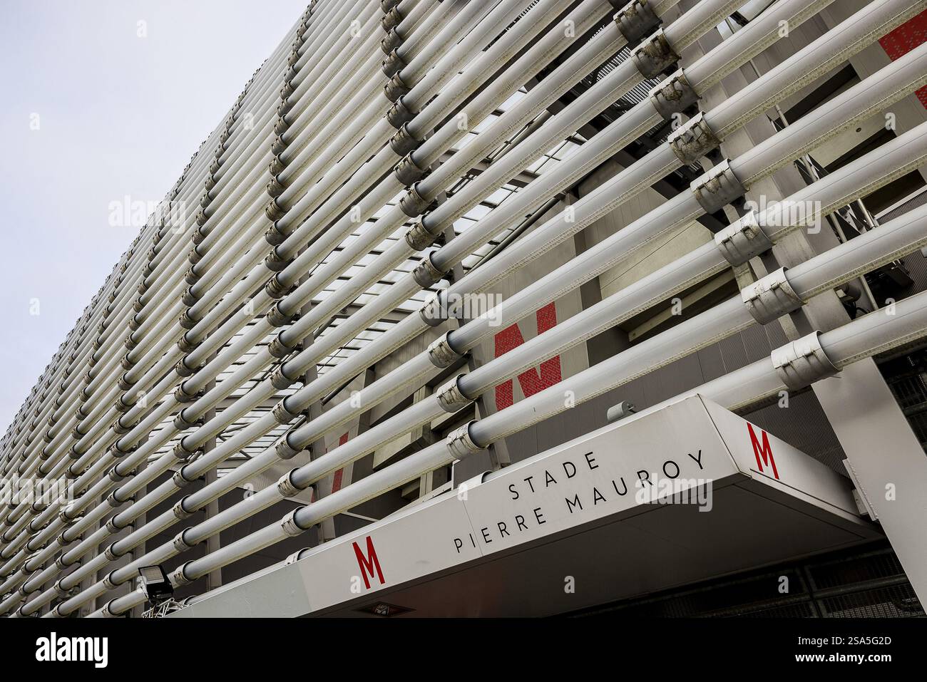 Lille, France. 28th Jan, 2025. LILLE, 28-01-2025. Decathlon Arena Stade ...