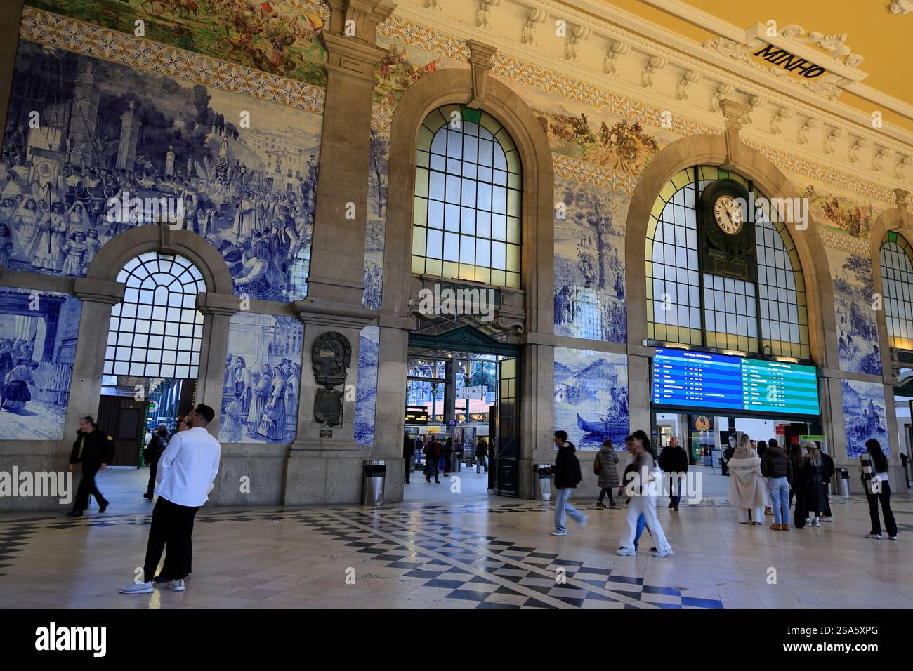 Blue azulejo tile murals depicting the history of Portugal inside of ...