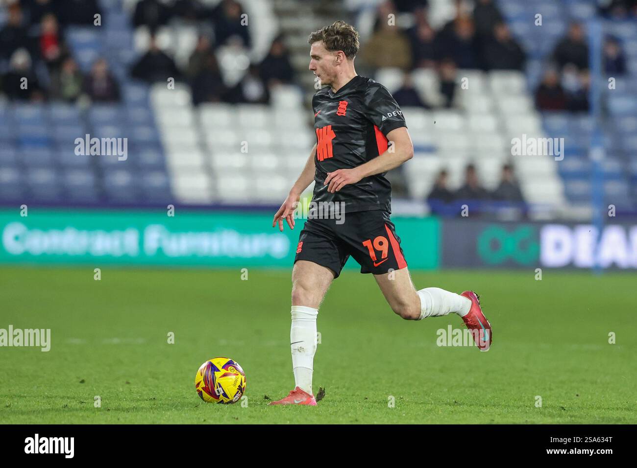 Taylor Gardner-Hickman of Birmingham City breaks with the ball during ...