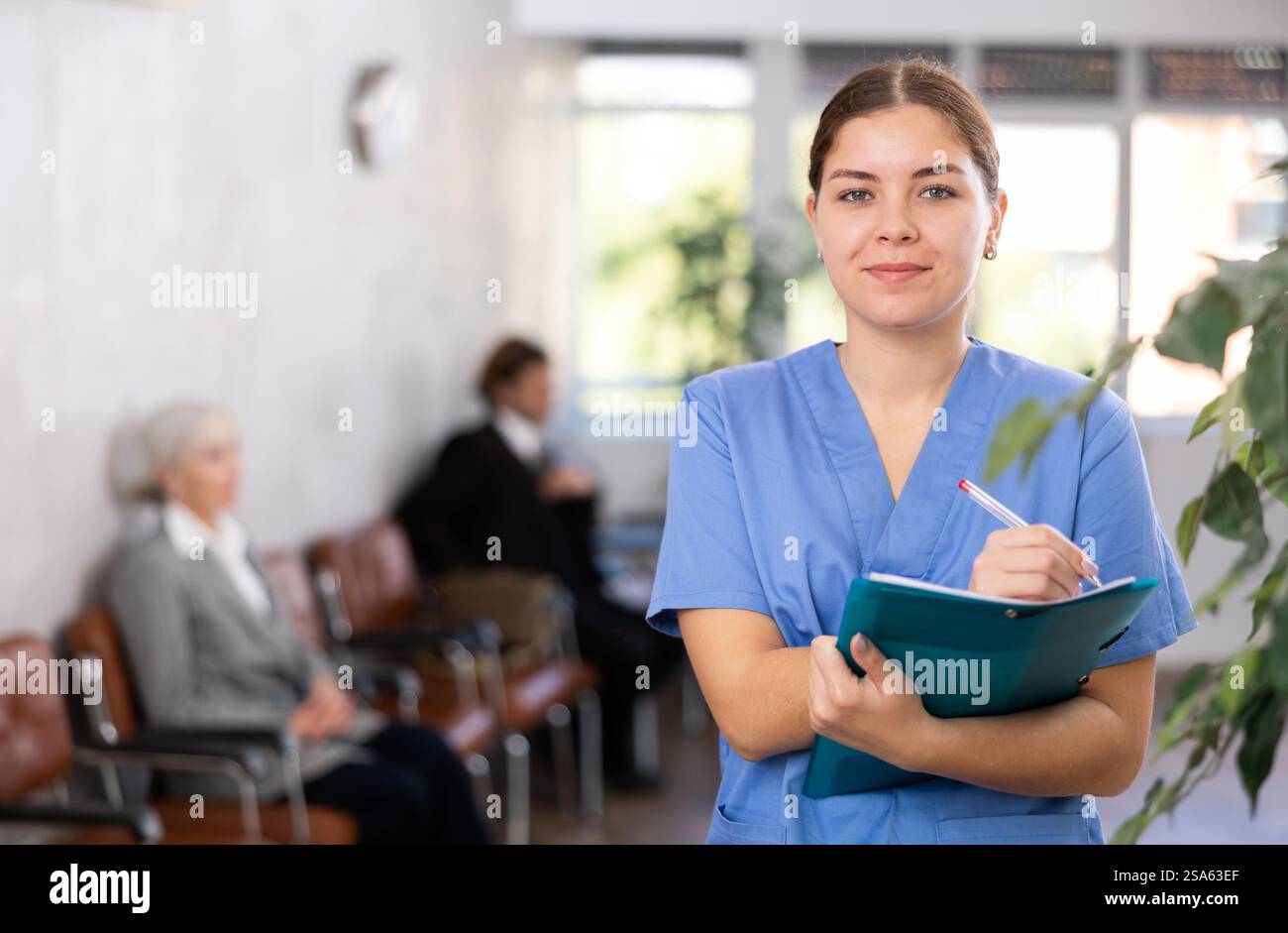 Young woman doctor makes hi-res stock photography and images - Alamy