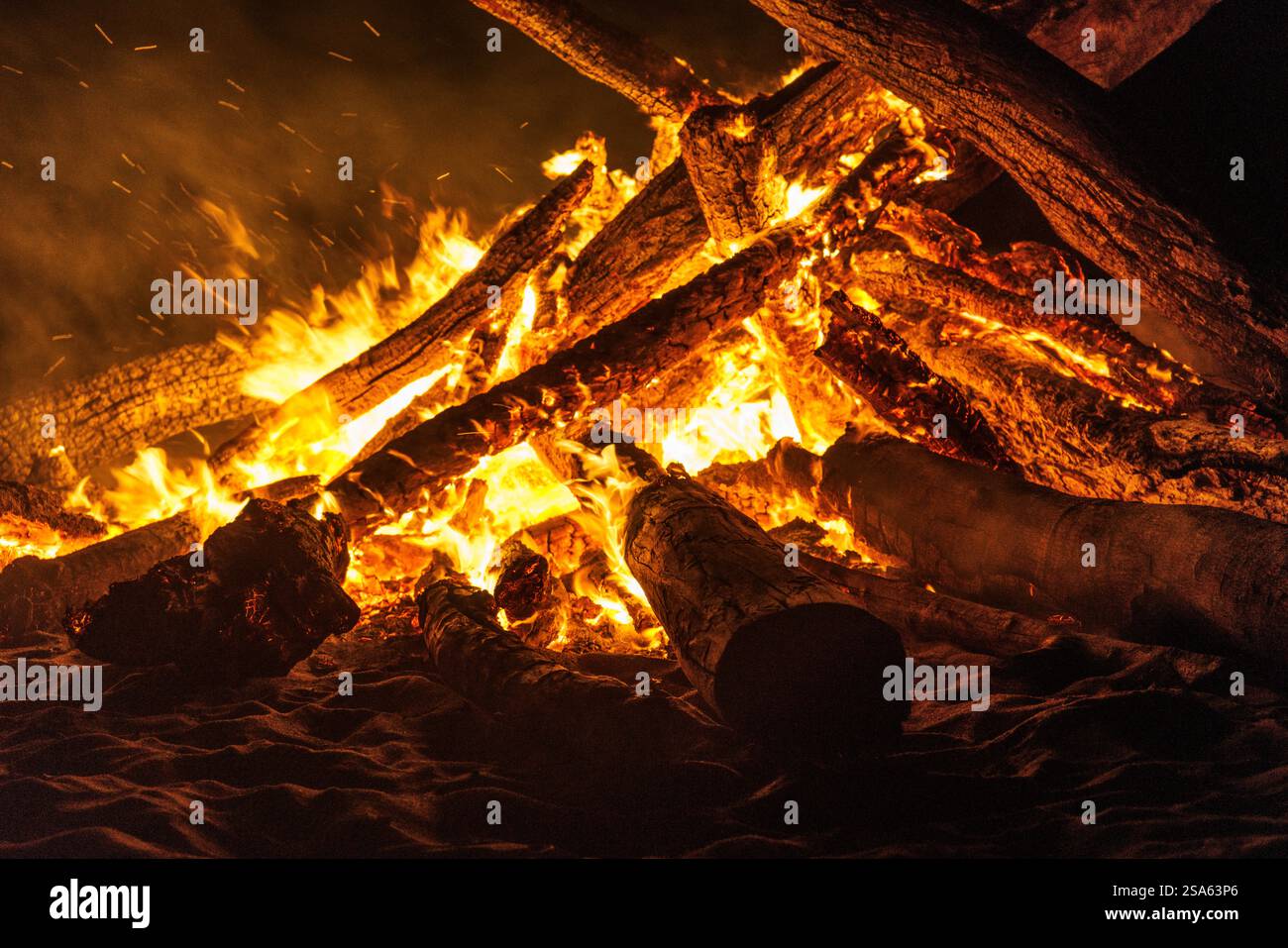 Closeup photo of a burning fire Stock Photo - Alamy