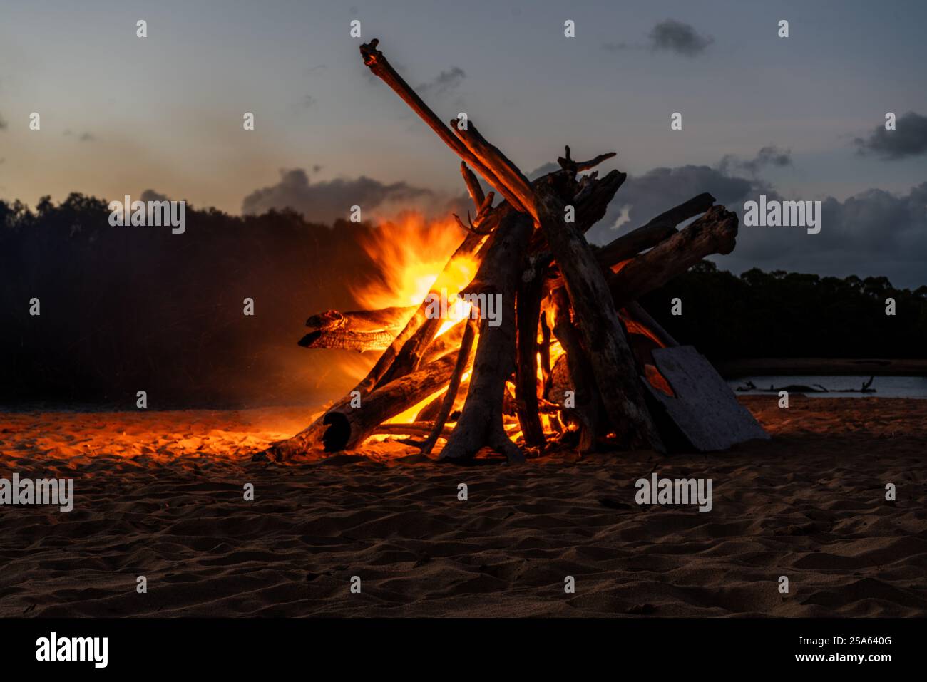 Large bonfire on beach hi-res stock photography and images - Alamy