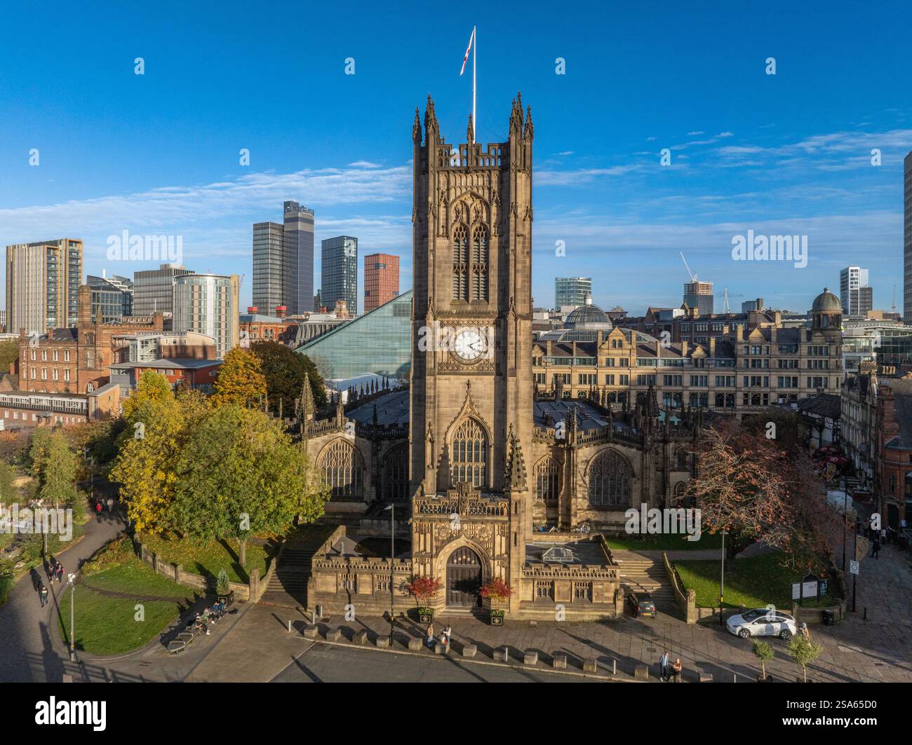 Mancheseter cathedral hi-res stock photography and images - Alamy