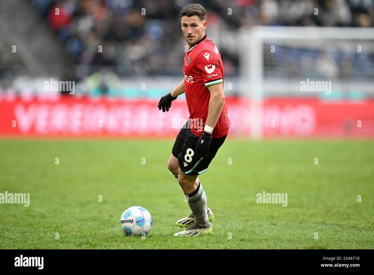 2. Bundesliga - Hannover 06 - SC Preußen Münster am 26.01.2025 in der HDI Arena in Hannover Enzo ...