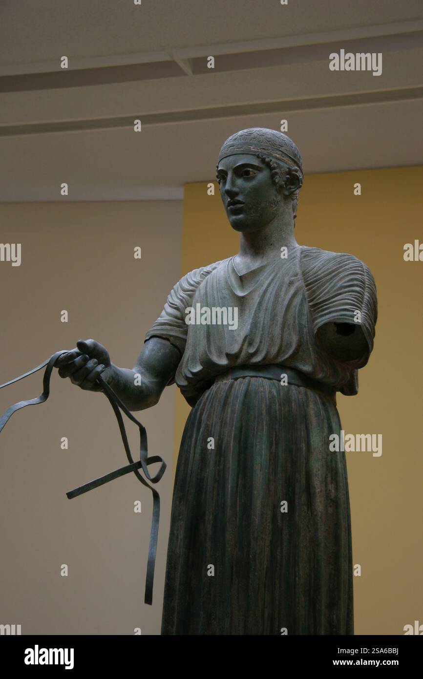 Chariotter of Delphi. Bronze sculpture. c. 478 BC. Sanctuary of Apollo ...