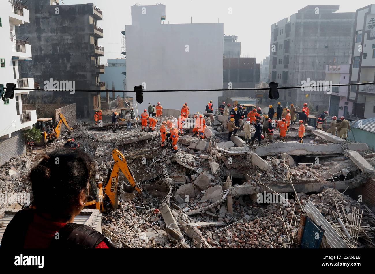 New Delhi, India. 28th Jan, 2025. Members of National Disaster Response Force (NDRF), Delhi ...