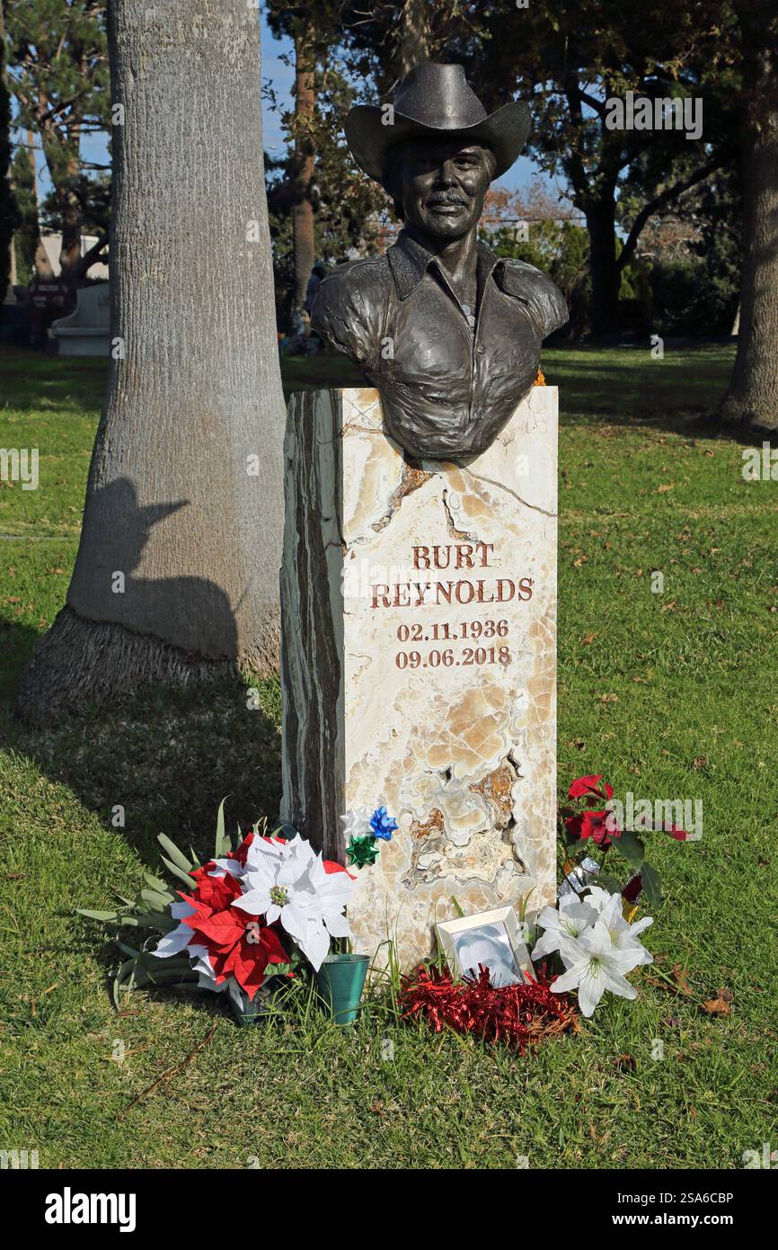 Headstone and bronze bust memorial of film star Burt Reynolds at ...