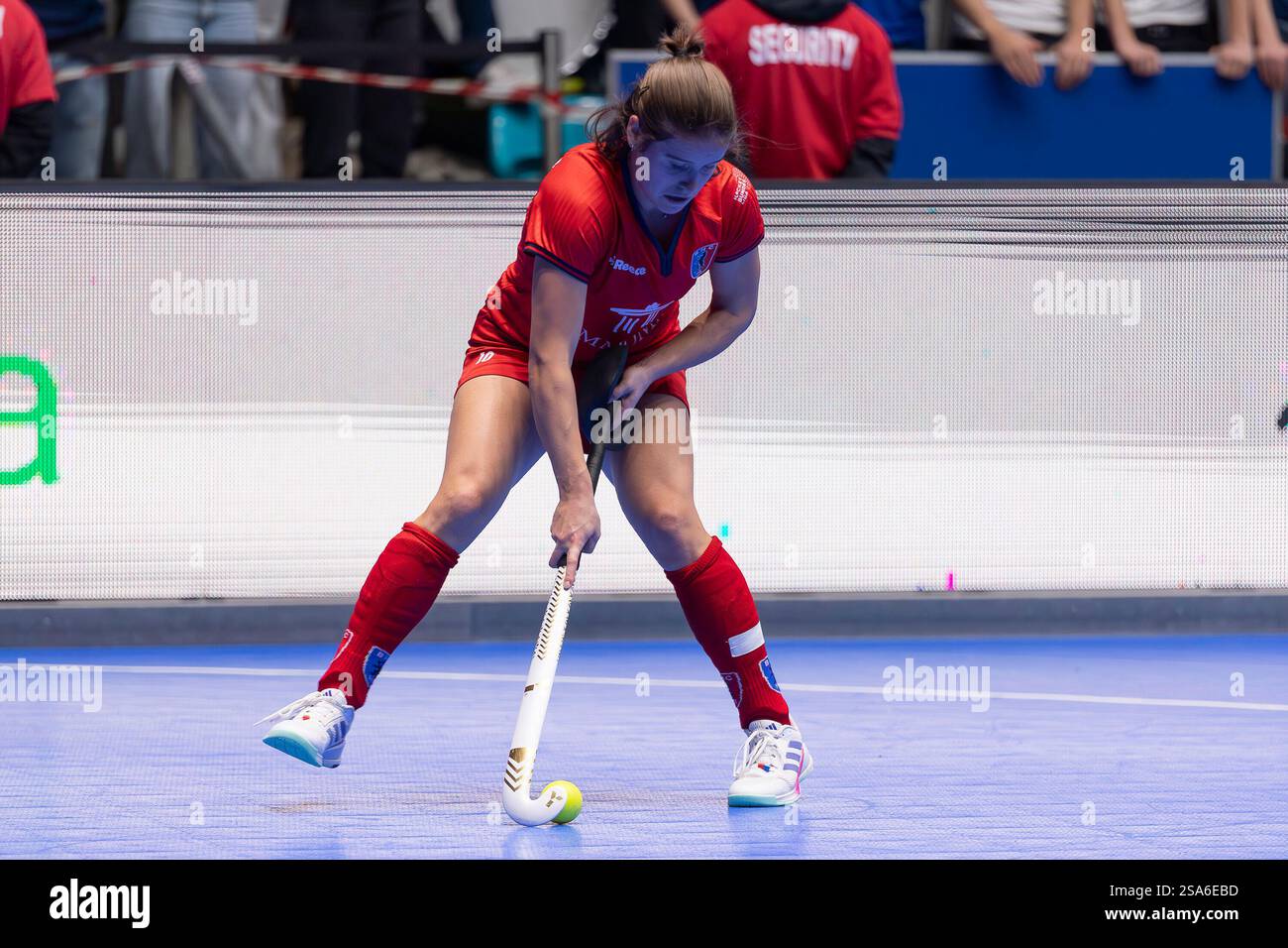 Frankfurt, Deutschland. 26th Jan, 2025. Linnea Weidemann (Berliner HC #10) am Ball, Freisteller ...