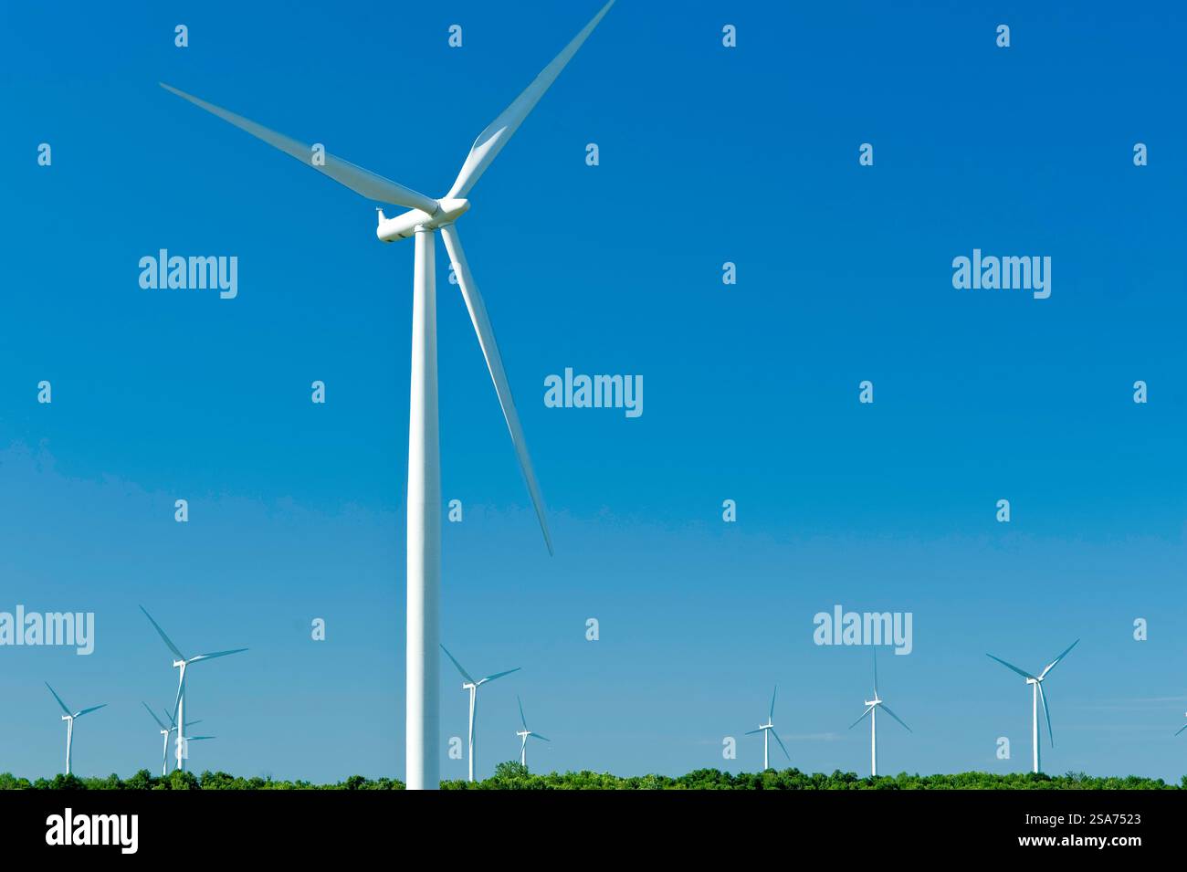 House lake wind turbines hi-res stock photography and images - Alamy