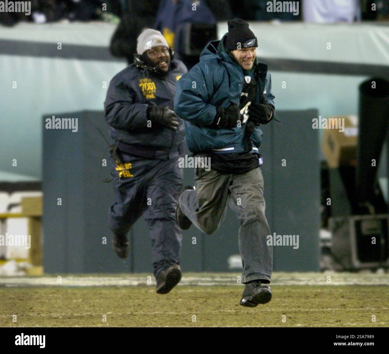 A Philadelphia Eagles fan wearing a No. 81 Terrell Owens jersey is ...