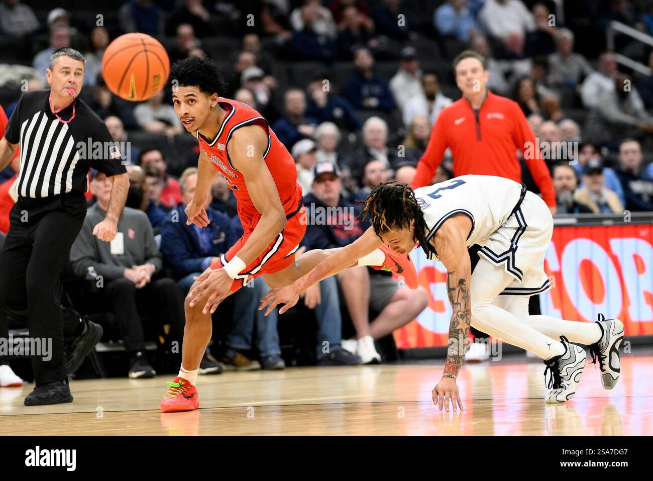 St. John's guard RJ Luis Jr., left, and Georgetown guard Malik Mack ...
