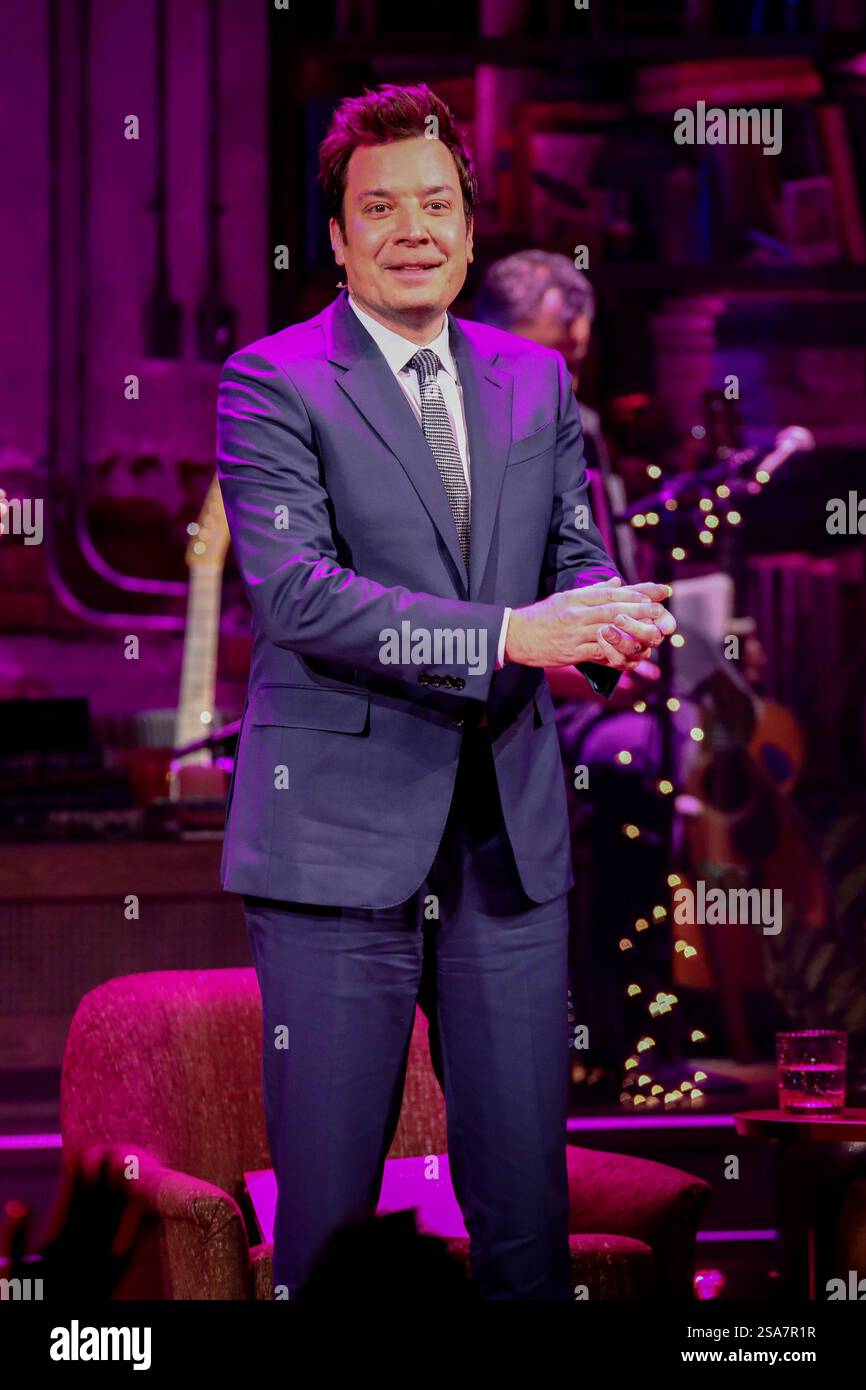 Jimmy Fallon takes a bow during his Broadway debut opening night ...