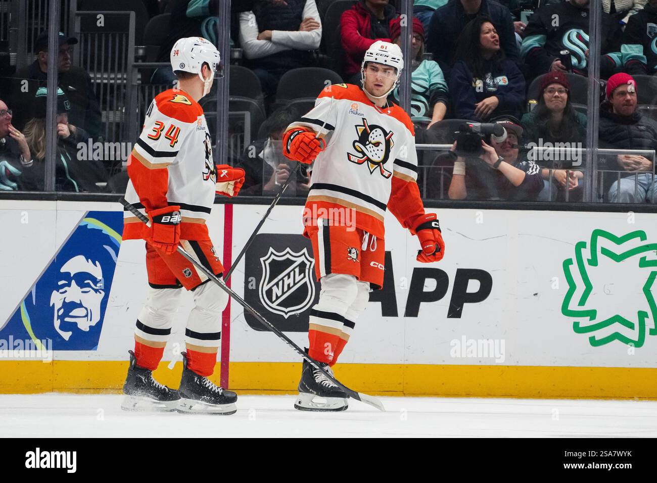Anaheim Ducks left wing Cutter Gauthier, right, celebrates his goal ...