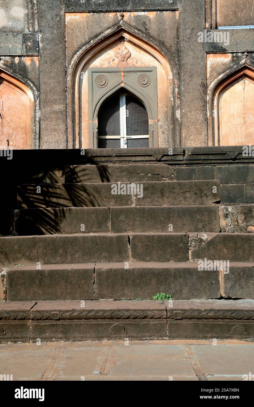 Partial view of the tomb, Bareed Shahi Park, is a complex of the tombs ...