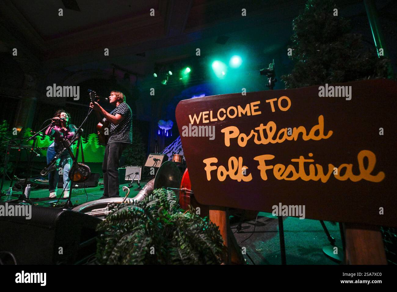Anna Moss and Joel Ludford of Handmade Moments perform onstage at Day 1 ...