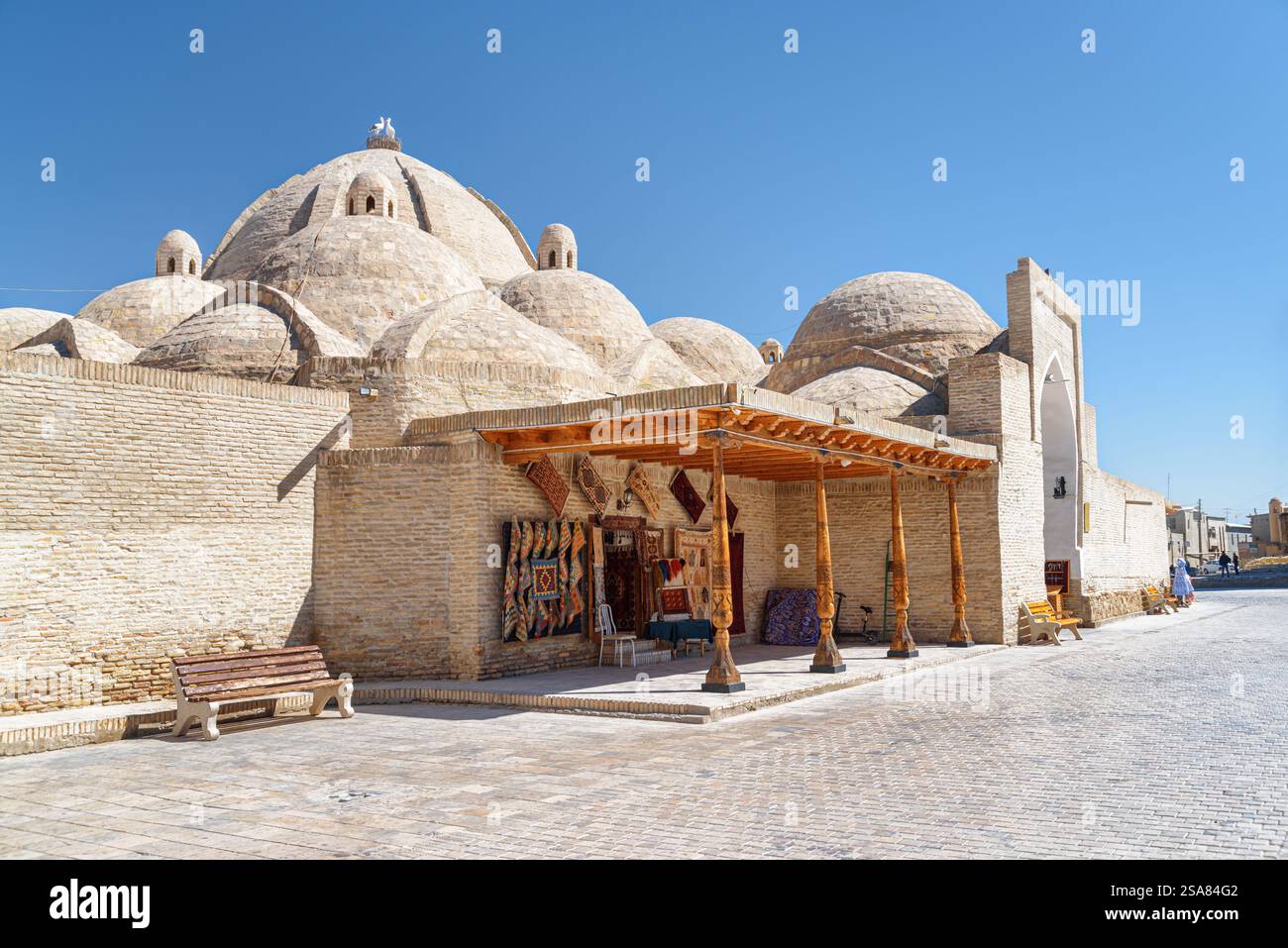 Toqi trading dome hi-res stock photography and images - Alamy