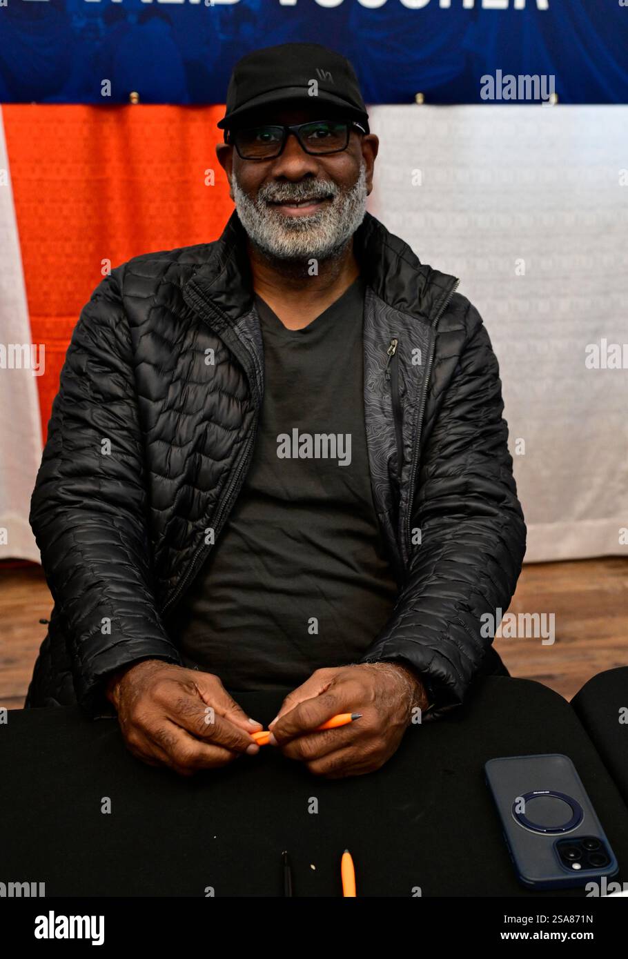 Houston Astros alumni outfielder (1982-1989, 1003-1994) Kevin Bass (17 ...