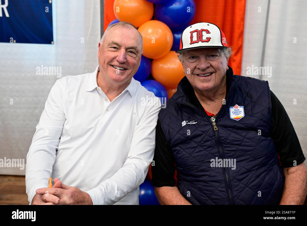 Houston Astros alumni outfielder (1977-1990) Terry Puhl (21) and ...