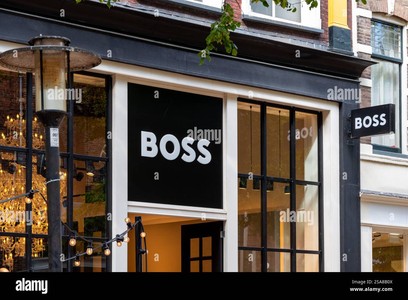 Boss logo hi-res stock photography and images - Alamy