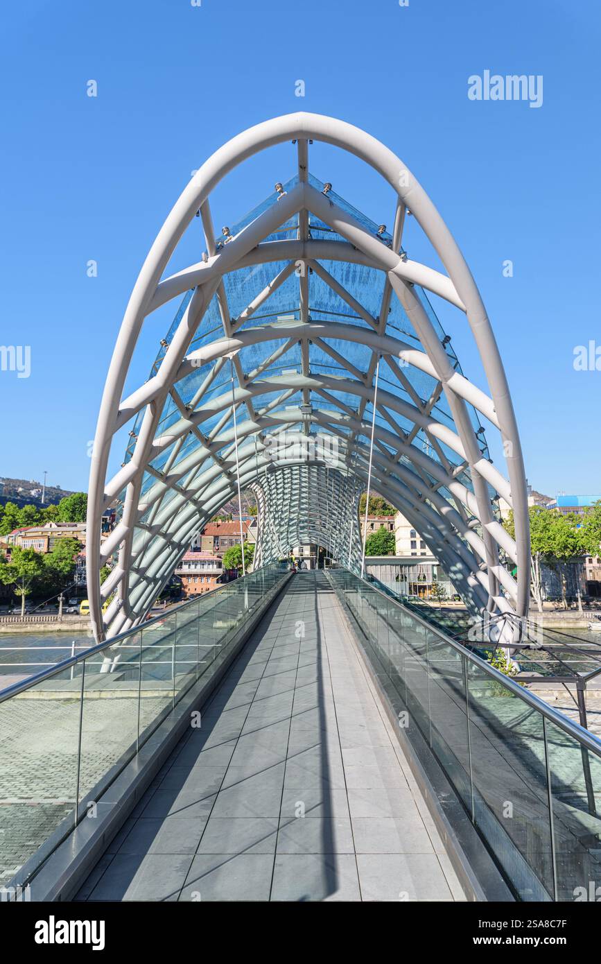 The Bridge of Peace over the Kura (Mtkvari) River, Tbilisi Stock Photo ...