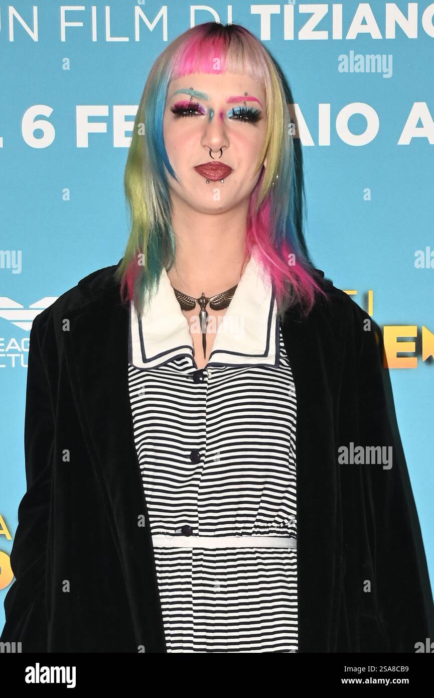 Anna Lou Castoldi Asia Argento at movie premiere -Fatti vedere- Cinema ...