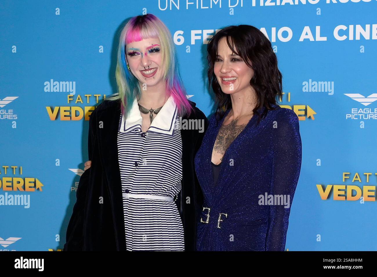 Anna Lou Castoldi mit Mutter Asia Argento bei der Premiere des ...