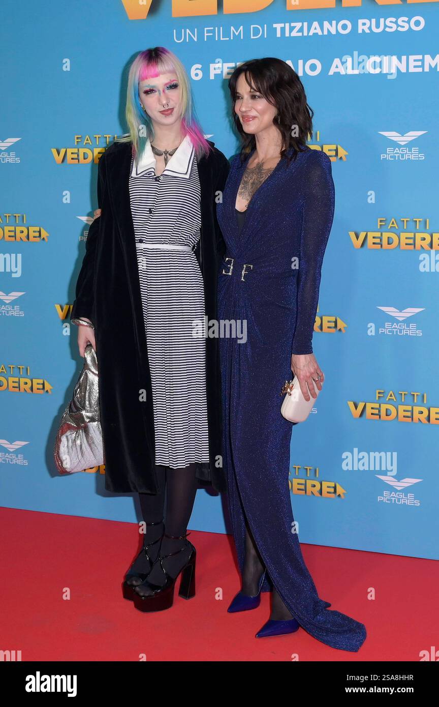 Anna Lou Castoldi mit Mutter Asia Argento bei der Premiere des ...