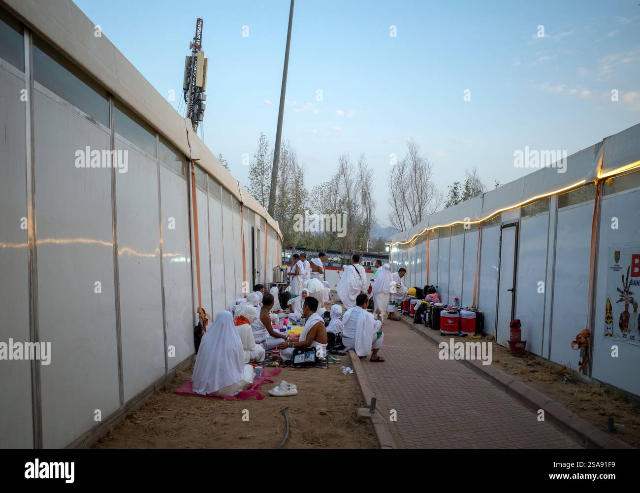 Mecca, Saudi Arabia - June 15, 2024: Hajj pilgrims from Indonesia near ...