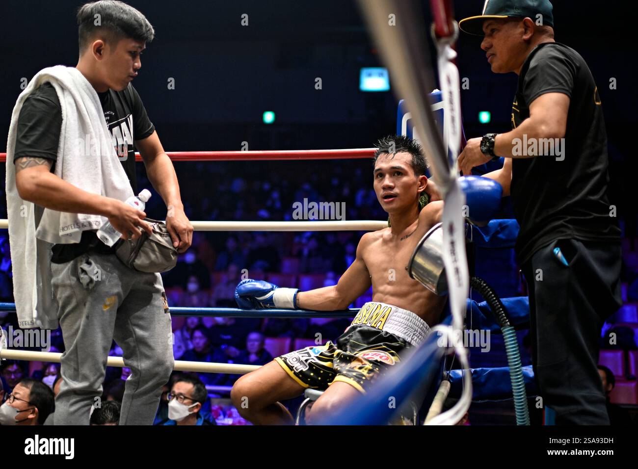 Challenger Michael Casama (blue gloves) of the Philippines retires ...