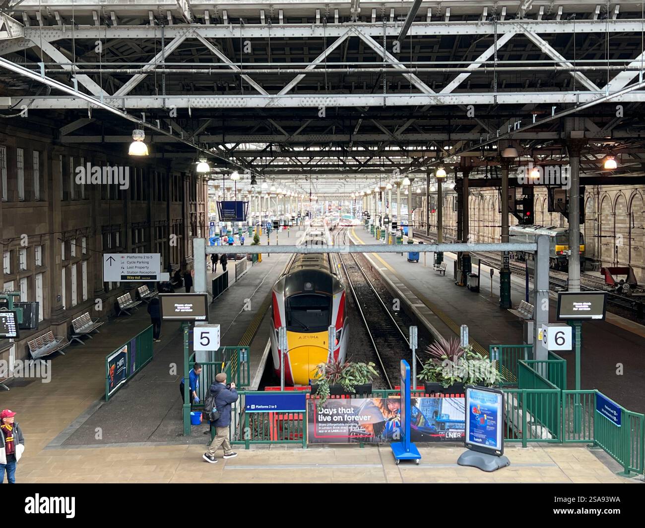 Uk Railway Network LNER Azuma Train waiting at Edinburgh Waverley ...